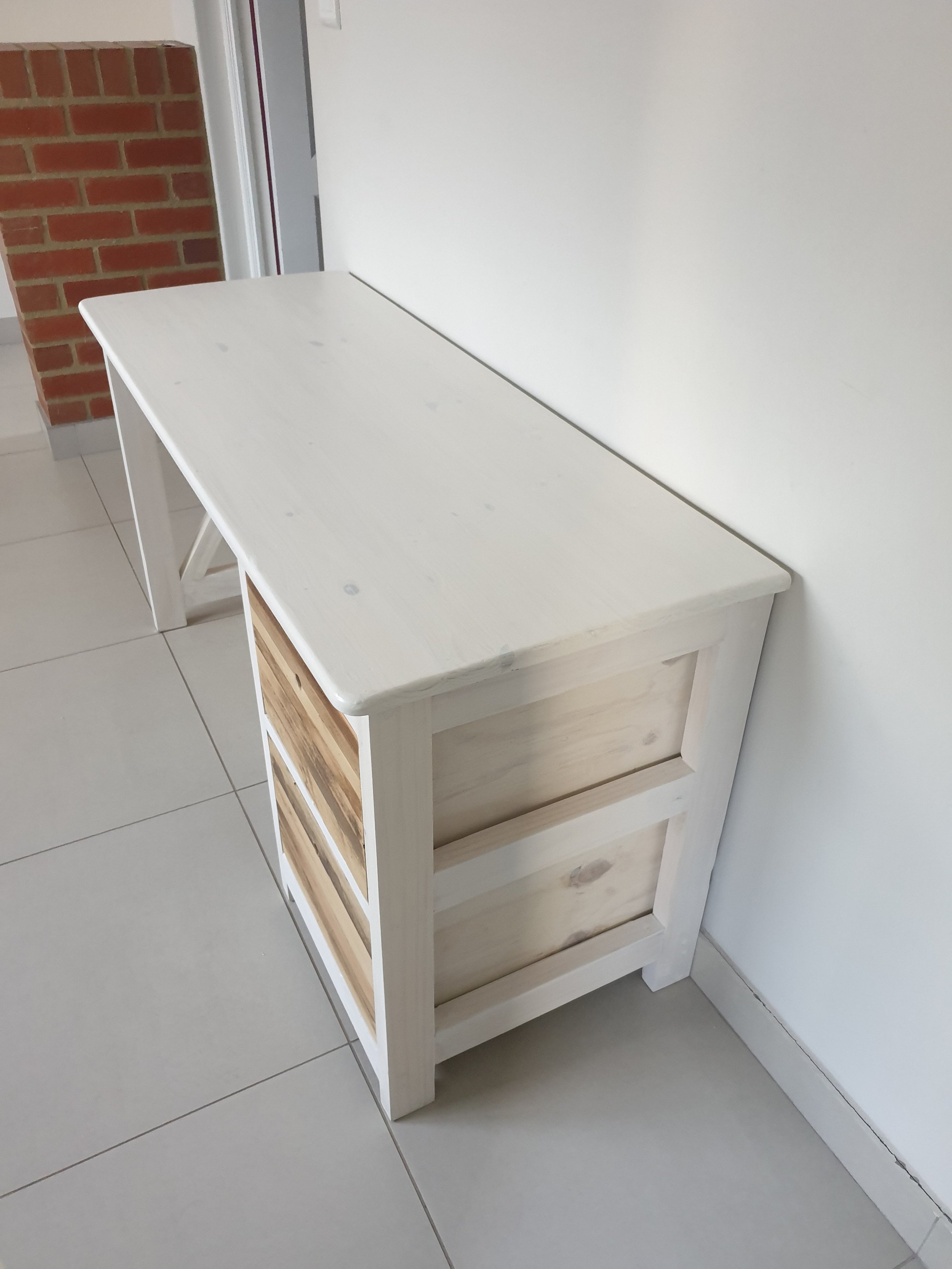 Coach Desk – Young at H-art Interiors