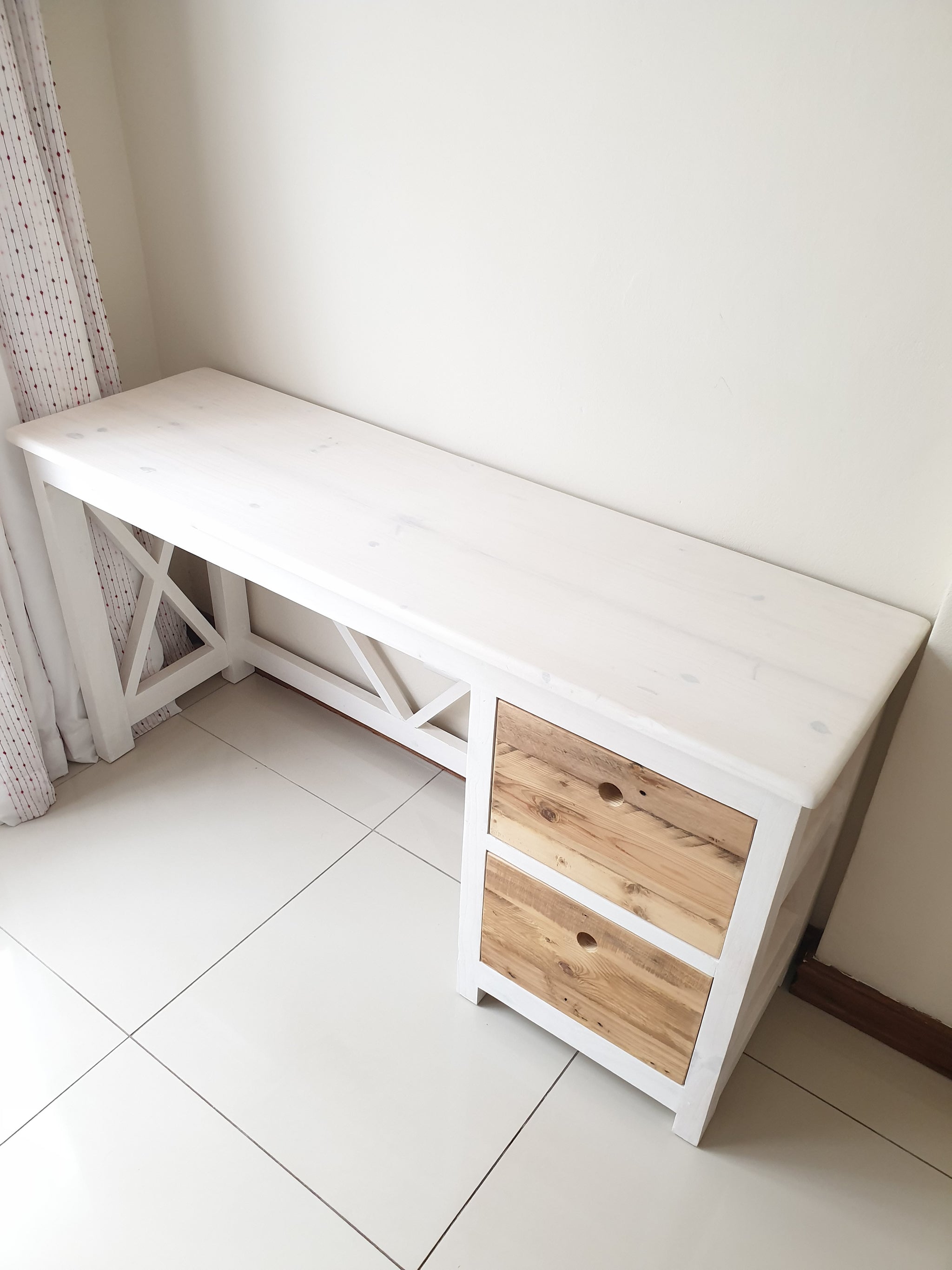 Coach Desk – Young at H-art Interiors